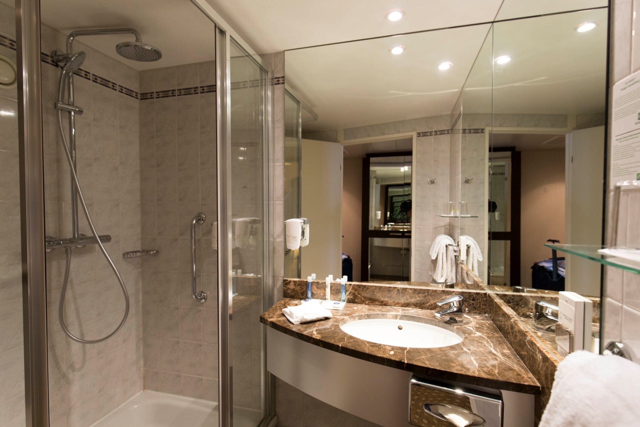 FRANCE - Holiday Inn CDG Paris, a perfect place for night at the ...