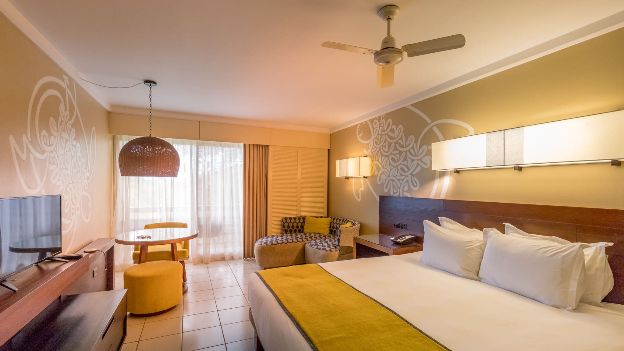 VANUATU - Holiday Inn Resort Port Vila; a luxury hotel with private ...