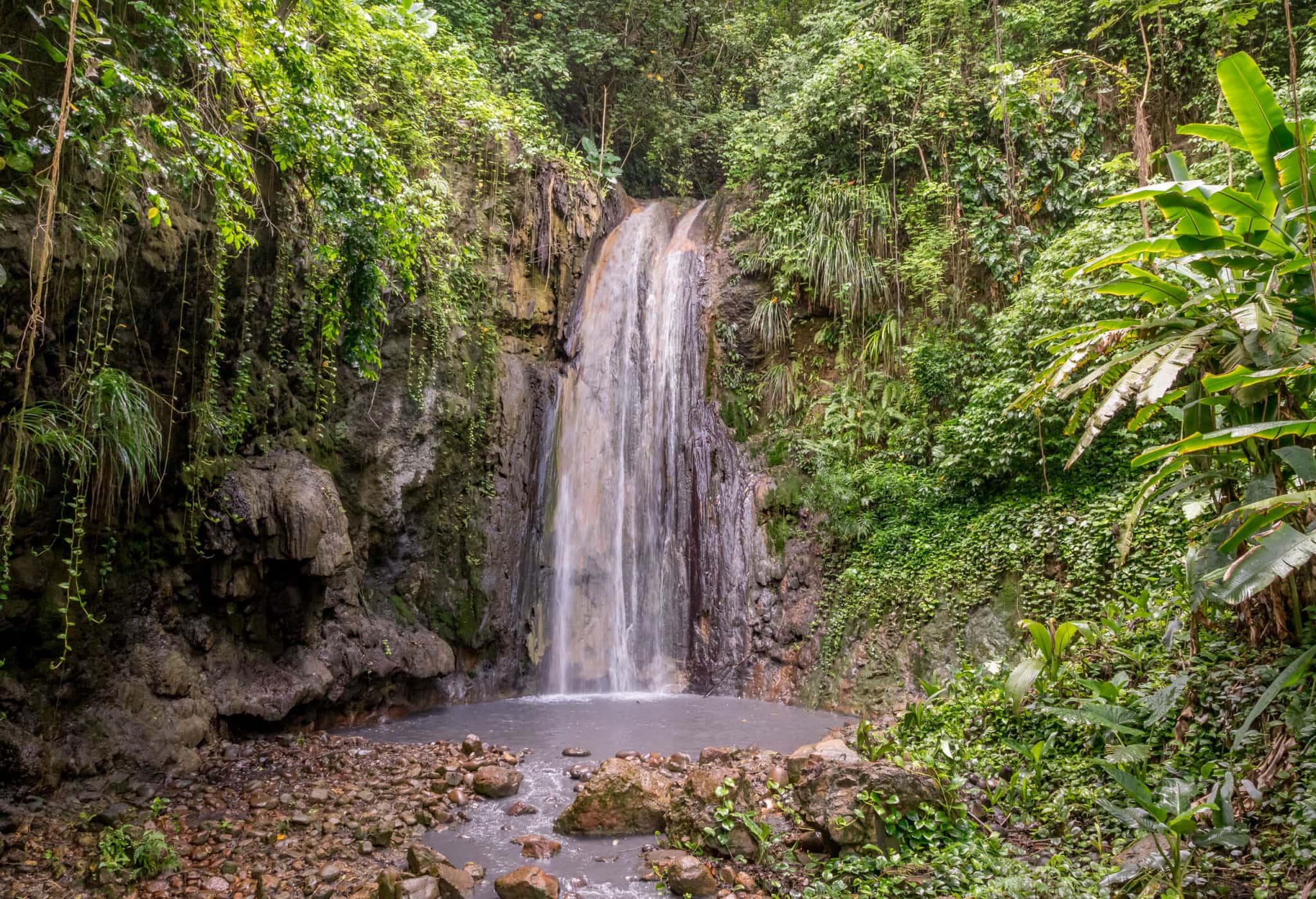 ST. LUCIA - Soufriere day trip: must see places including drive-in ...