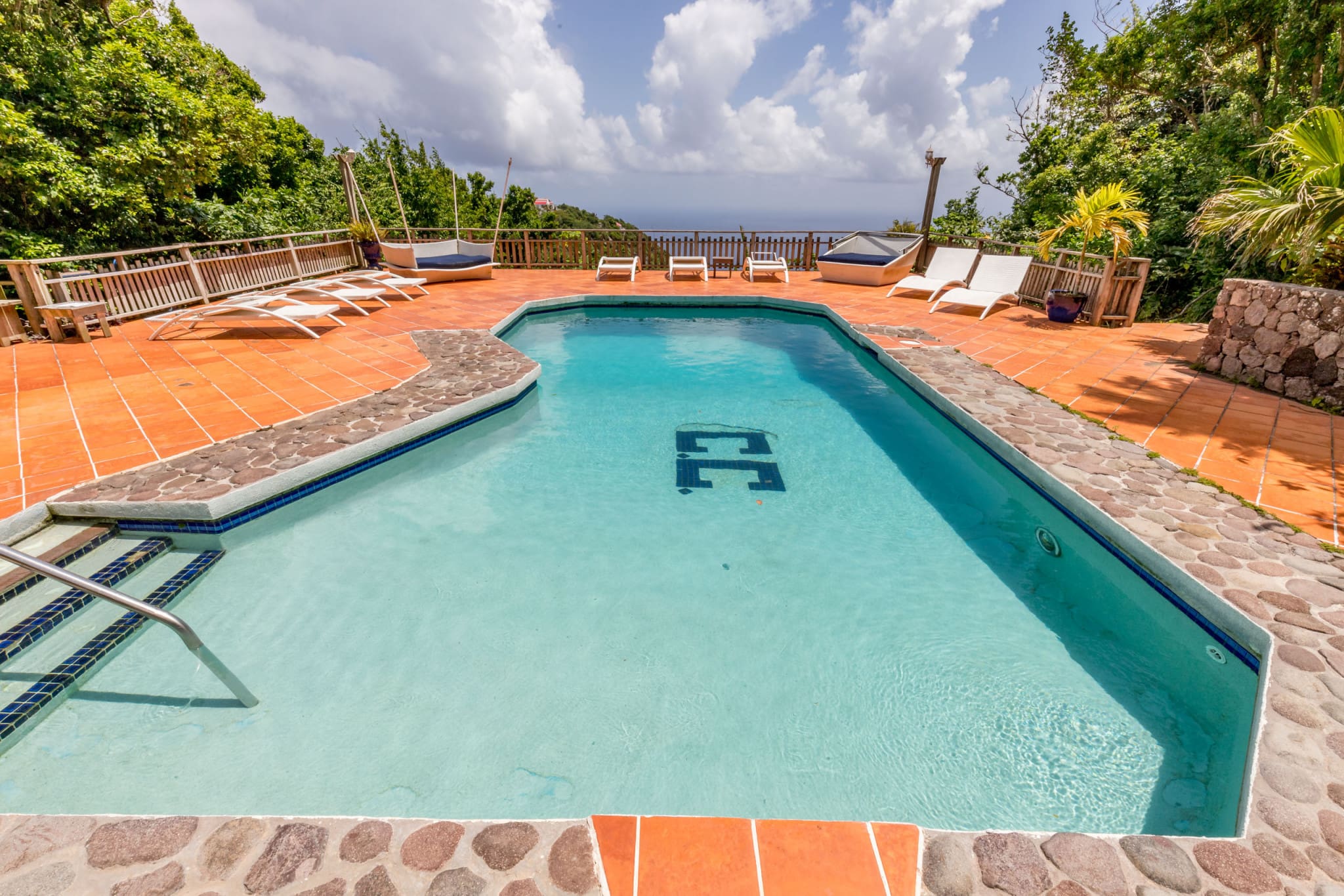 SABA - Best accommodation: Old World style at the Hidden Garden Villa ...