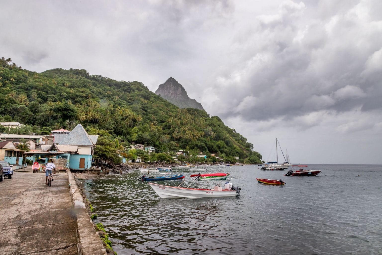 ST. LUCIA - Soufriere day trip: must see places including drive-in ...