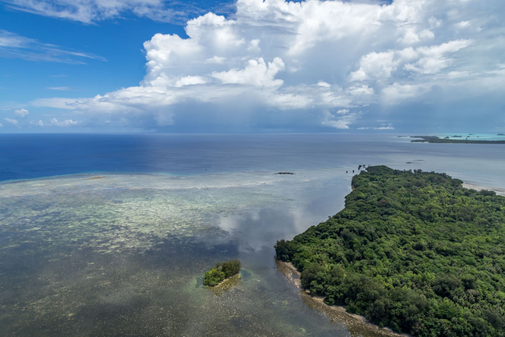 PALAU - Must do: Palau helicopter tour; a bird’s eye view of paradise ... PALAU - Must do: Palau helicopter tour; a bird’s eye view of paradise ...