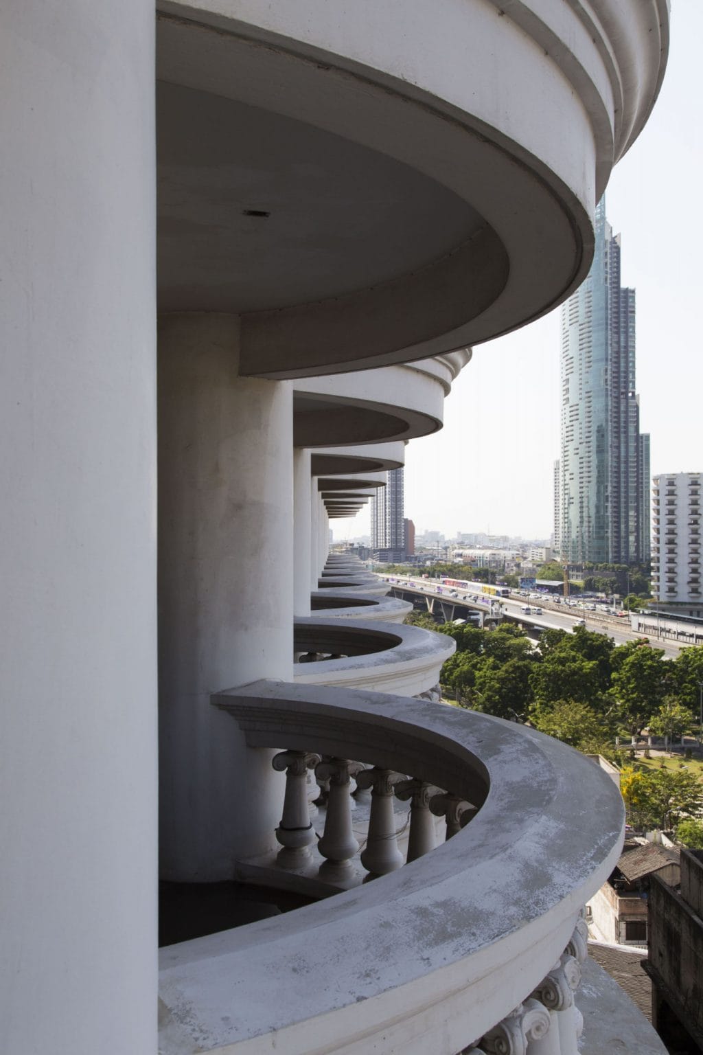 Urban exploring the abandoned Sathorn Unique Tower in Bangkok - Chris ...
