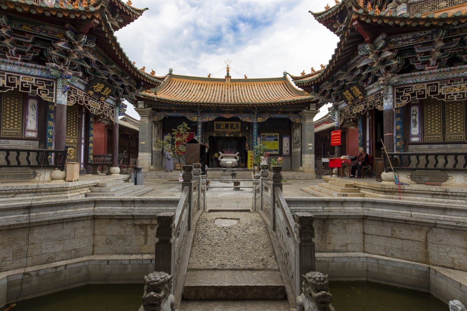 CHINA - A day in Kunming, the City of Eternal Spring – Chris Travel ...