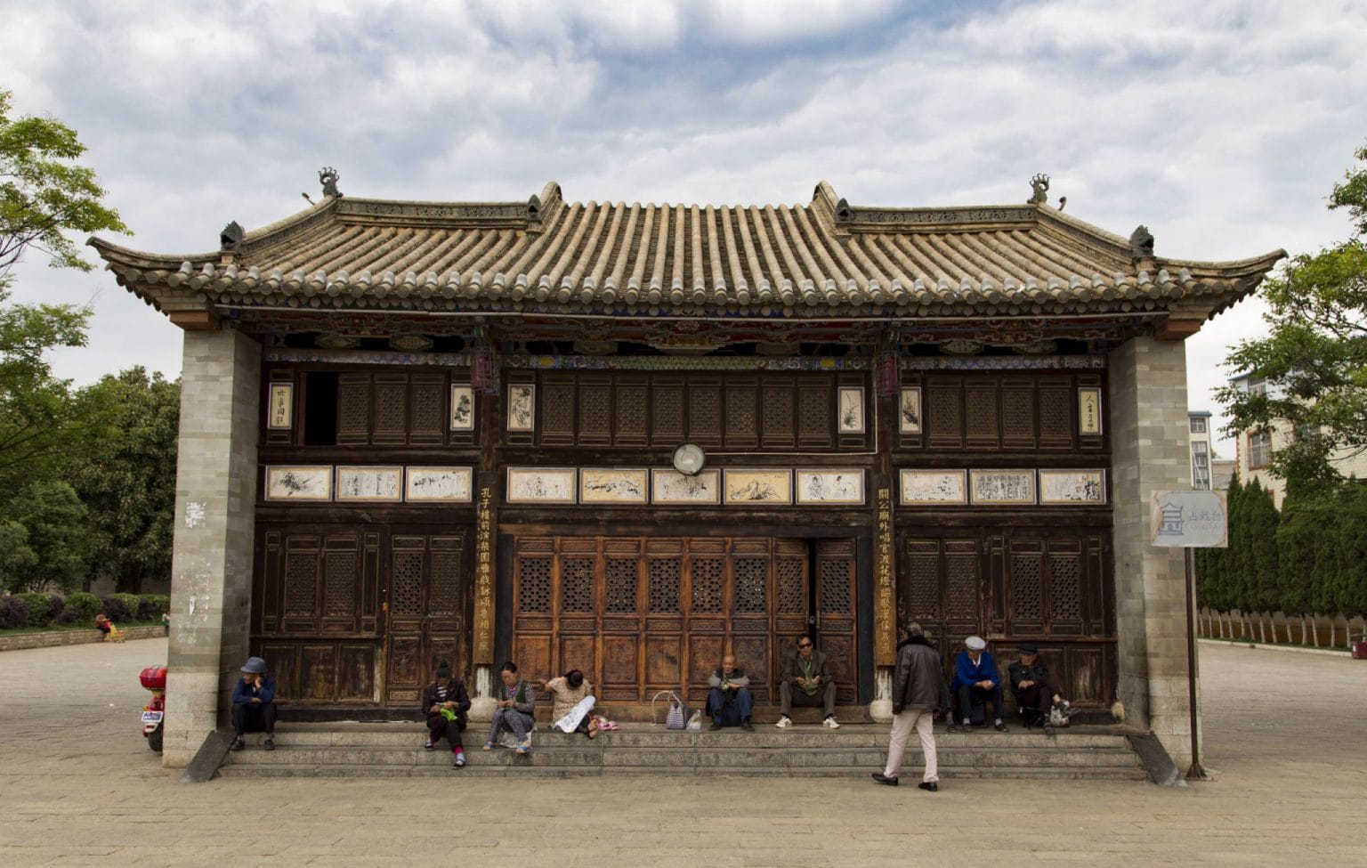 CHINA - A day in Kunming, the City of Eternal Spring – Chris Travel ...