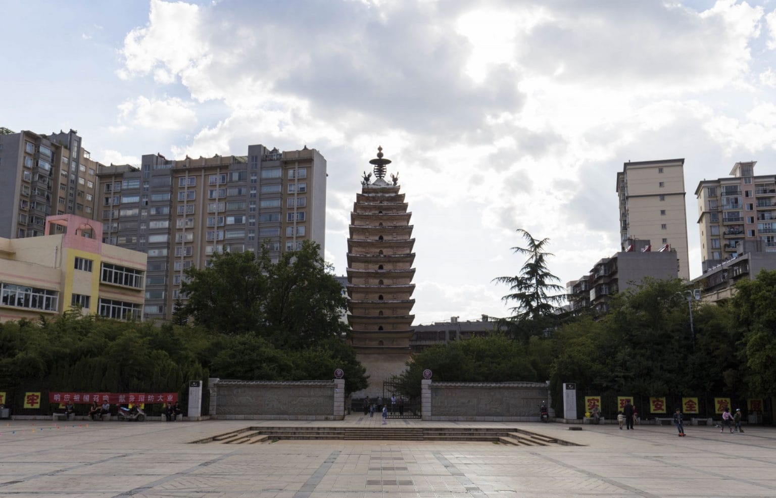 CHINA - A day in Kunming, the City of Eternal Spring – Chris Travel ...