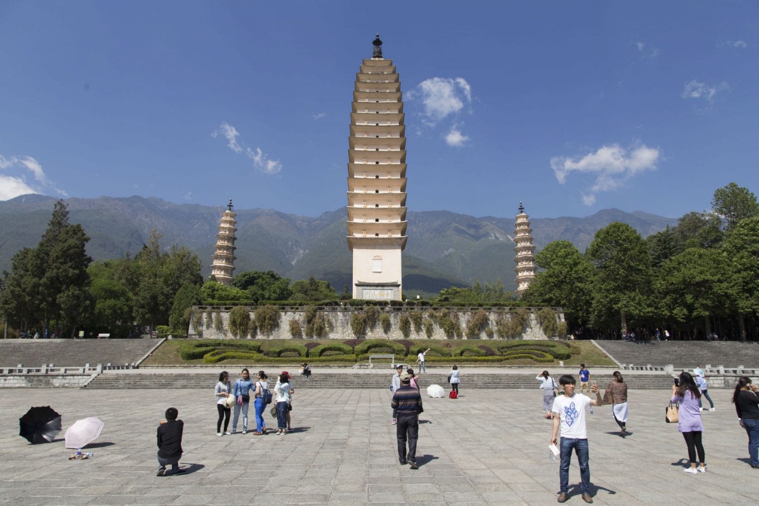 CHINA - Exploring beautiful Dali & Shaxi on the way from Kunming to ...